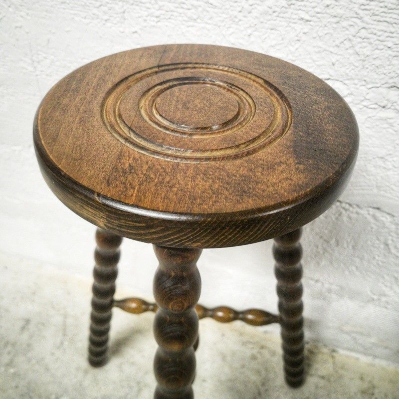 Grand Tabouret Tripode en Bois Tourné | L'Atelier Imparfait