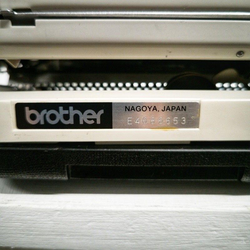 Machine à écrire Brother Nogamatic 400 | L'Atelier Imparfait