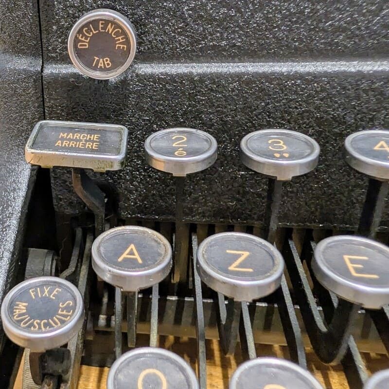 Machine à écrire Royal KMM - 1945 | L'Atelier Imparfait