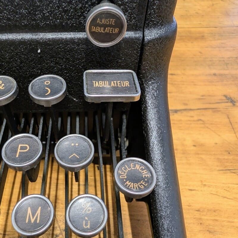 Machine à écrire Royal KMM - 1945 | L'Atelier Imparfait