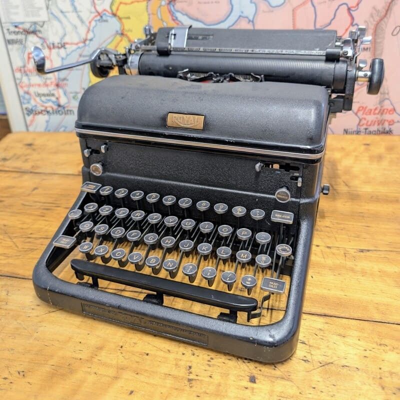 Machine à écrire Royal KMM - 1945 | L'Atelier Imparfait