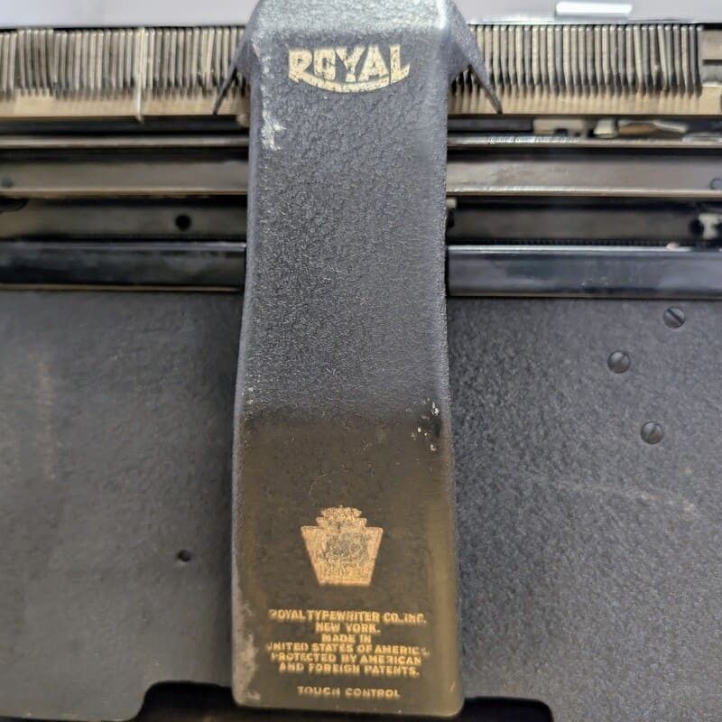 Machine à écrire Royal KMM - 1945 | L'Atelier Imparfait