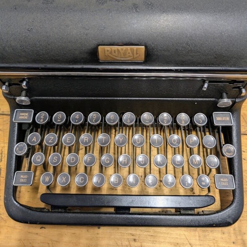 Machine à écrire Royal KMM - 1945 | L'Atelier Imparfait